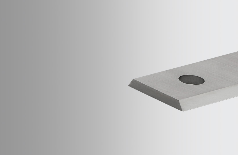 Straight turnover knives for woodworking | Kyocera Unimerco